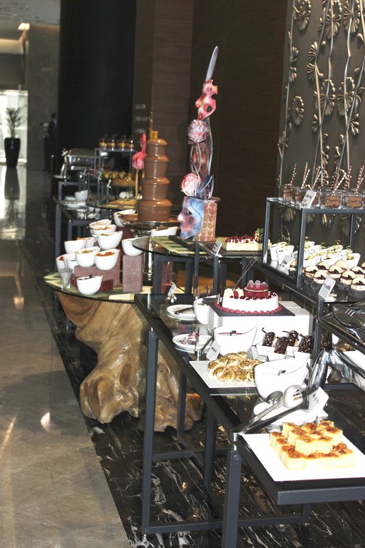 33% discount-Friday Brunch 5 star Lemon Tree restaurant Ramee Grand ...