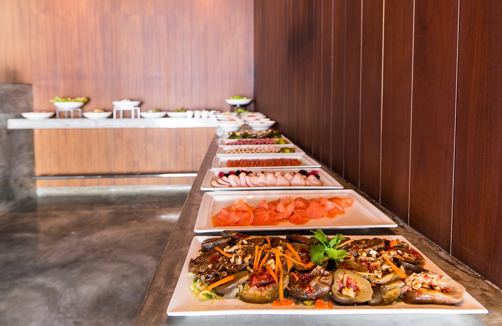 30% discount-Friday BBQ Brunch Elements Pool Lounge InterContinental ...