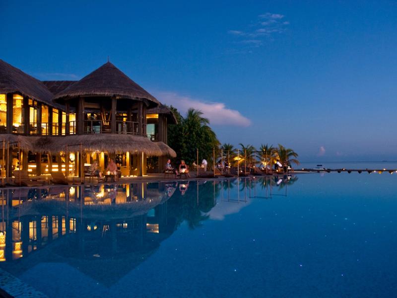 9% discount-Coco Bodu Hithi Resort Maldives trip bahrain